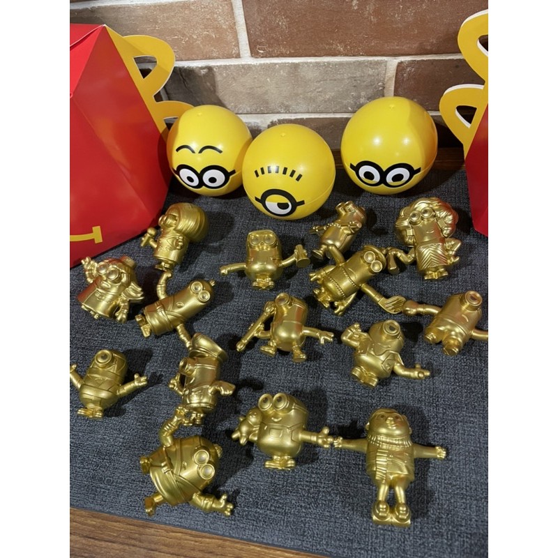 (GOLD MINIONS) Happy Meal Minions Mcdonalds Toys “Wave 2” (CAKE TOPPERS ...