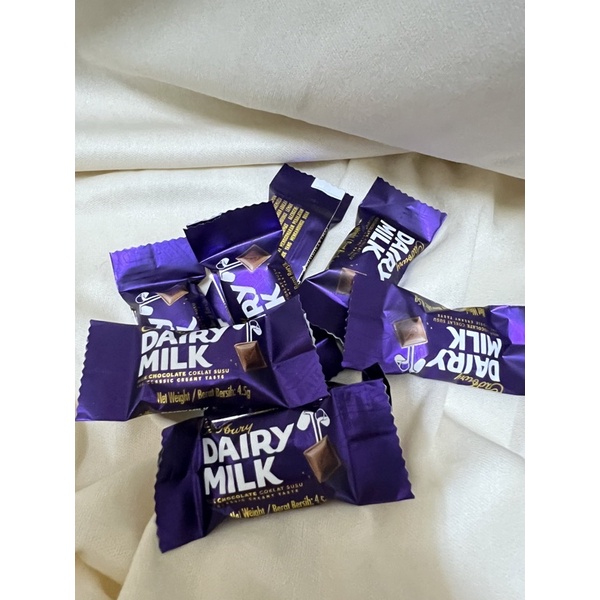 Cadbury 4.5g chocolate 1pc EXPIRY DATE: 08/12/2022 | Shopee Malaysia