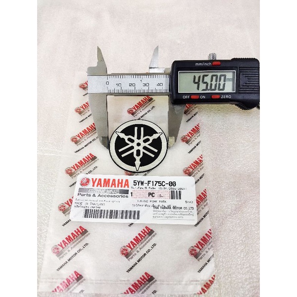 EMBLEM LEG SHIELD YAMAHA SILVER NVX/AEROX 100%-5YWF175C00 | Shopee Malaysia