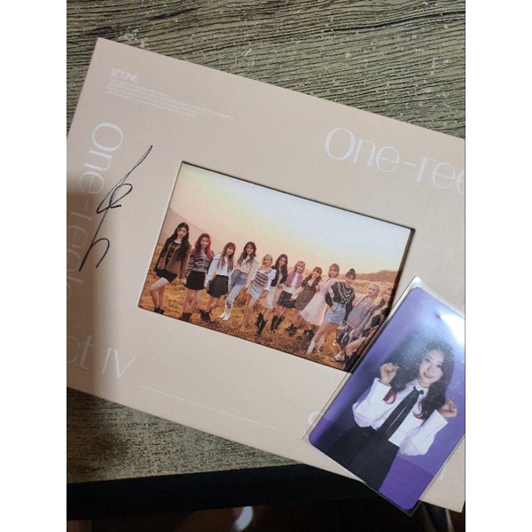 (ON HAND & READY STOCK) official IZ*ONE One Reeler Scene 1 Eunbi signed album with Chaeyeon AR ...