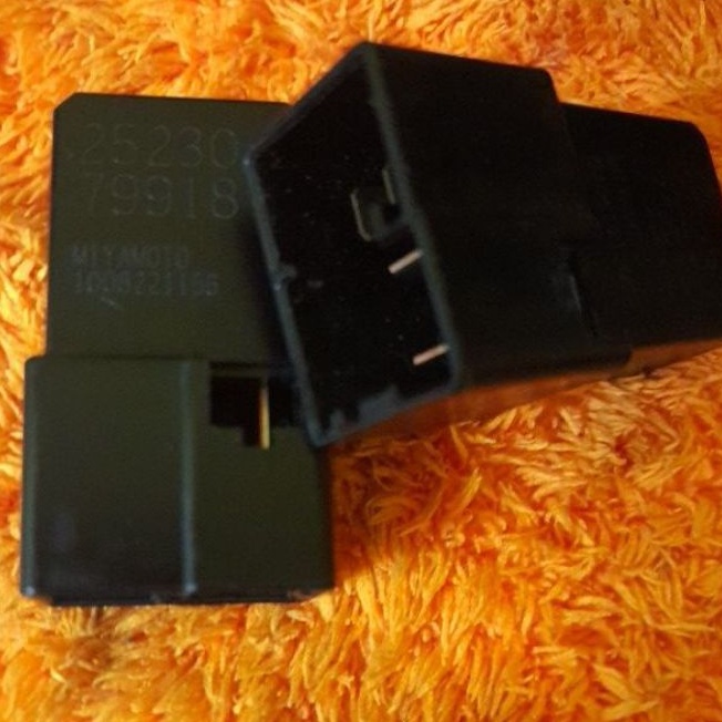100%Original Nissan Power Relay 25230 79918 5Pin Relay Sentra N16 ...