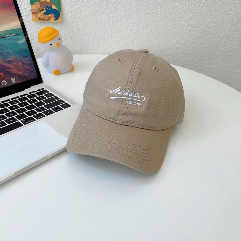 Beautiful fashionable men's and women's hats in a variety of styles ...