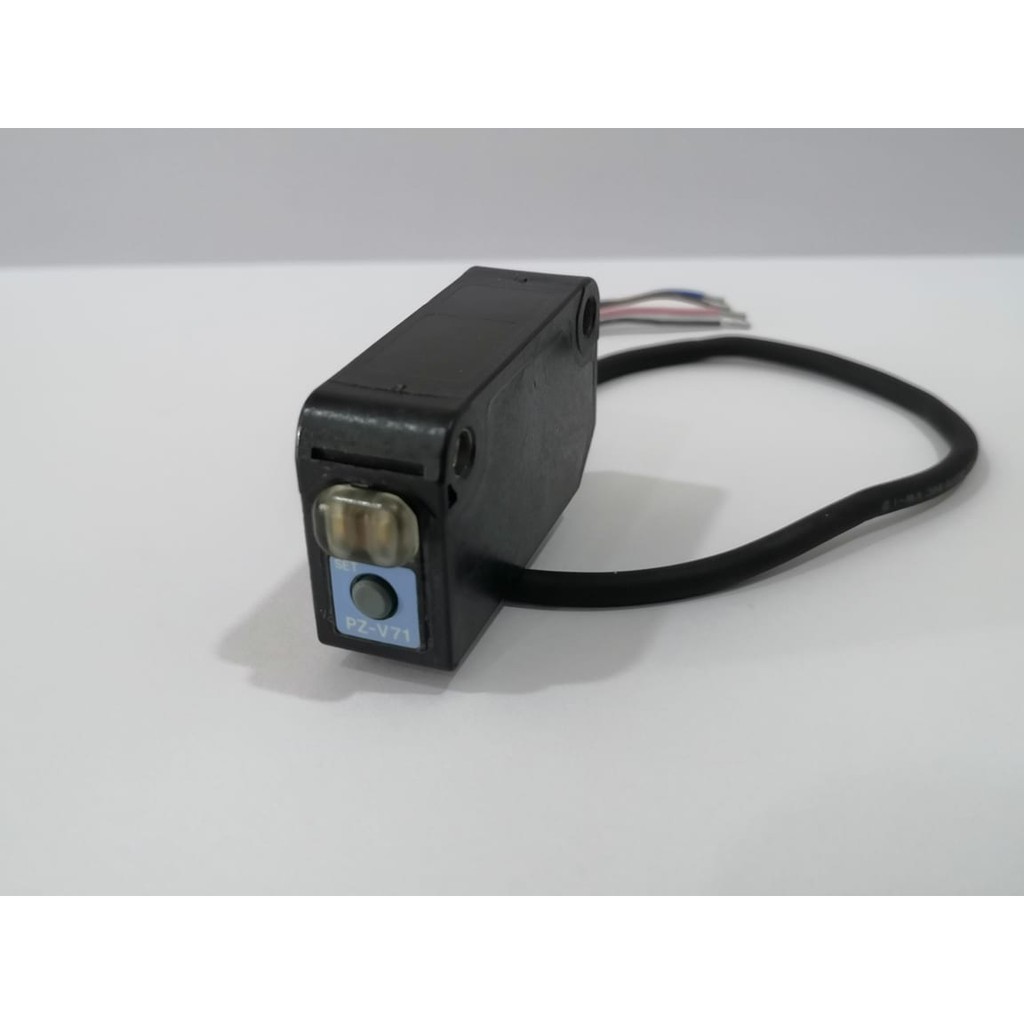 Keyence PZ-V71 self-contained photoelectric sensor , Detecting ...