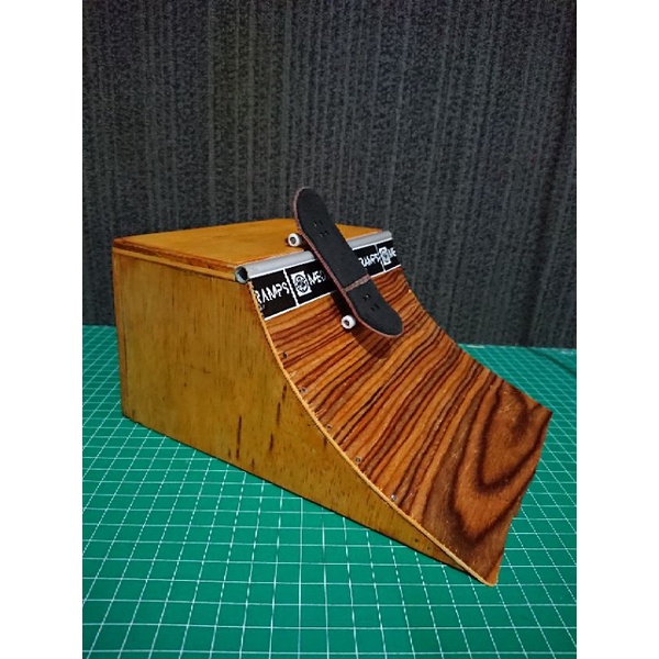 Obstacle fingerboard quarter pipe ramps | Shopee Malaysia