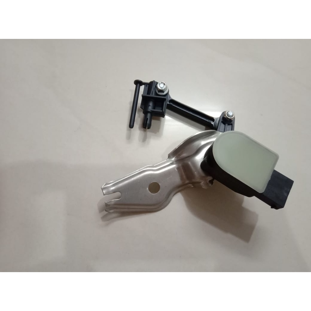7L0616214C FRONT RIGHT HEADLIGHT LEVELLING SENSOR LEVEL SENSOR VW ...