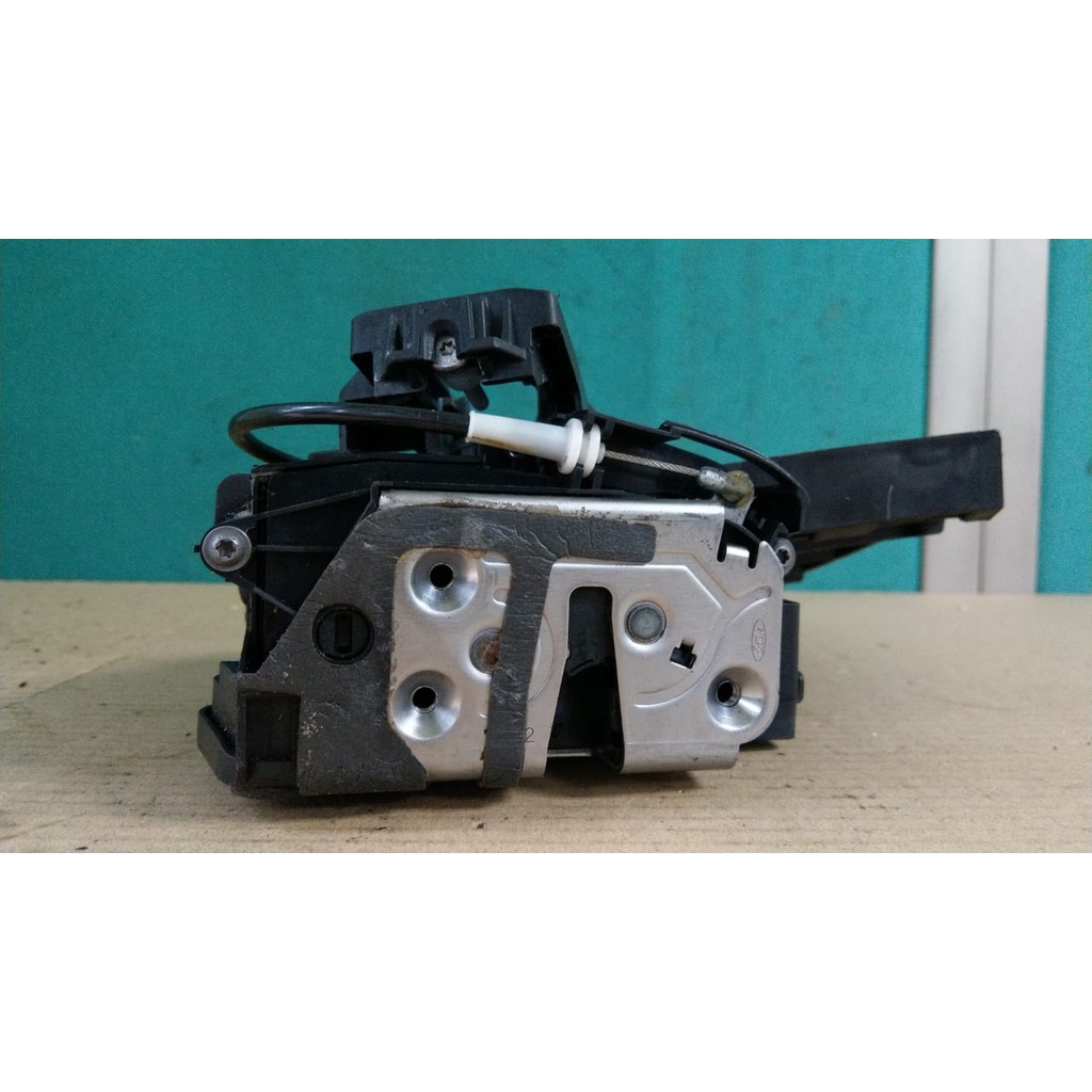 FORD FIESTA 2009'-2018' DOOR LOCK R/RH ( 4 PIN MODEL ) | Shopee Malaysia