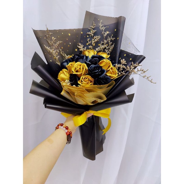 15stalks Black Rose Bouquet Gold Black Theme Cool Exclusive Design ...