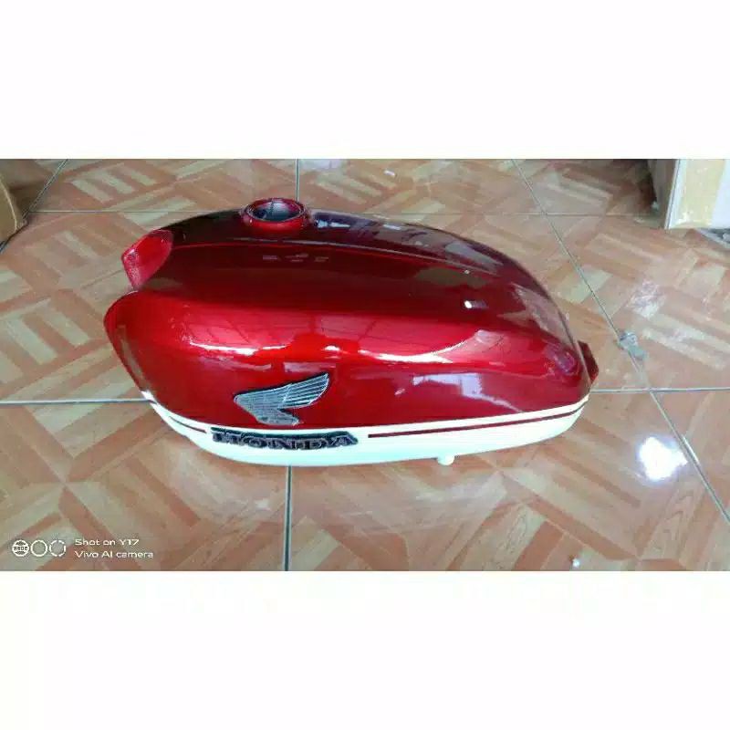MERAH PUTIH Cb 100 Tank Red White Glatik CB Tank Red White Honda CB 100 ...