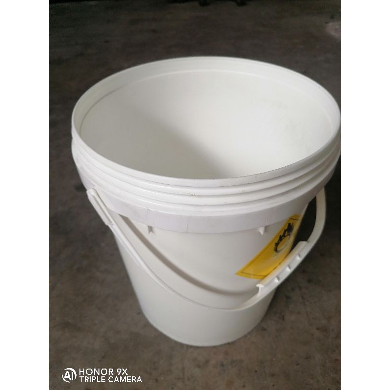Tong Putih 30 liter besar | Shopee Malaysia