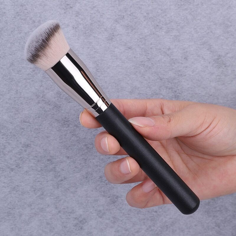 OEM MAC 170 Synthetic Rounded Slant Foundation Brush🔥 READY STOK🔥 FREE ...
