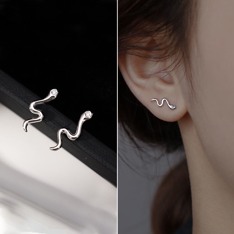 Mini Snake Earrings Trendy Cool Style Personality Retro Snake-shaped Winding Earrings Ear Studs ...