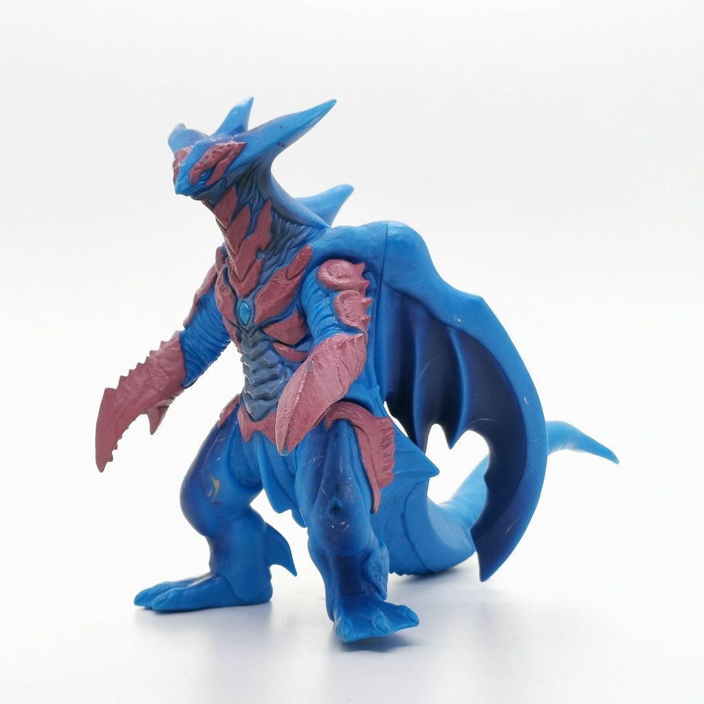Pre Owned 7 inch Bandai UMS DX Zegan Ultraman Geed Kaiju Alien Ultra Monster Series Sofubi ...