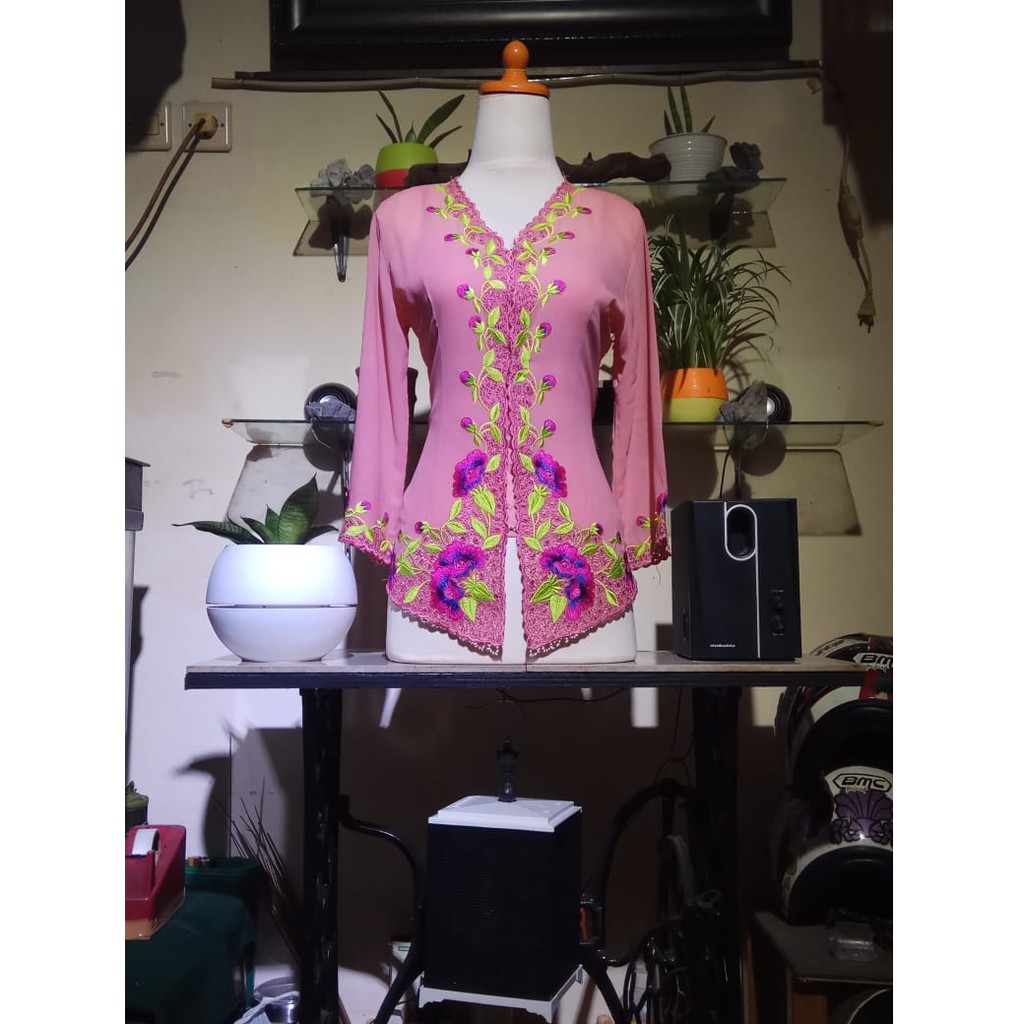 Manual EMBROIDERED KEBAYA/CERUTY/ ENCIM KEBAYA/OFFICE KEBAYA/WOMEN'S ...