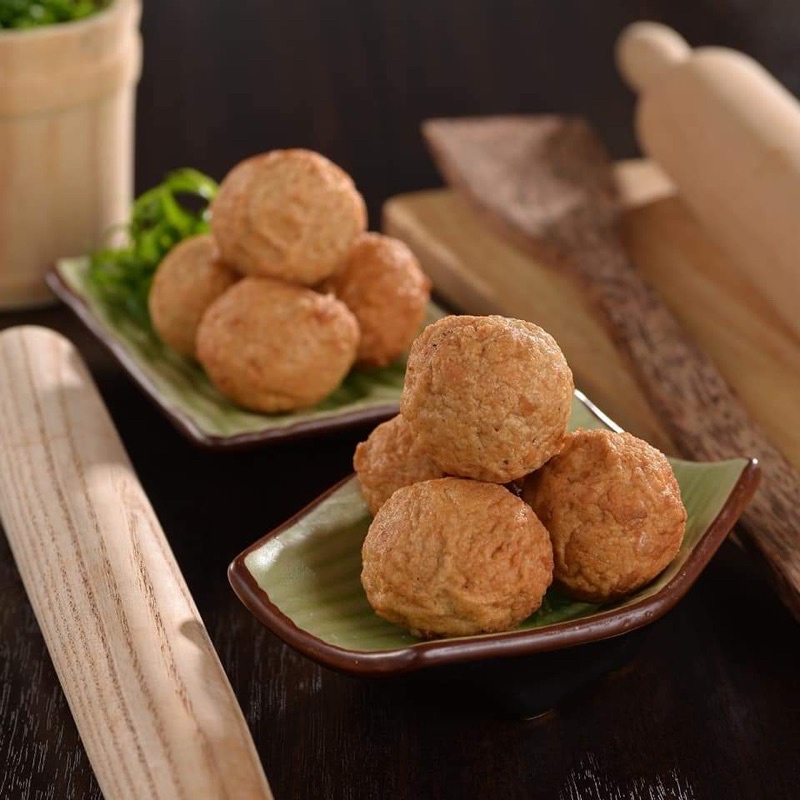 Fresh 5 Spice Fishball 1pkt/10pcs 五香丸 猪肠粉料 新鲜 | Shopee Malaysia