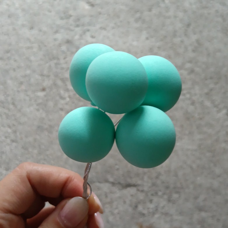 Kad hiasan kek merah jambu, putih, biru, hitam dan belon perak Warna ...