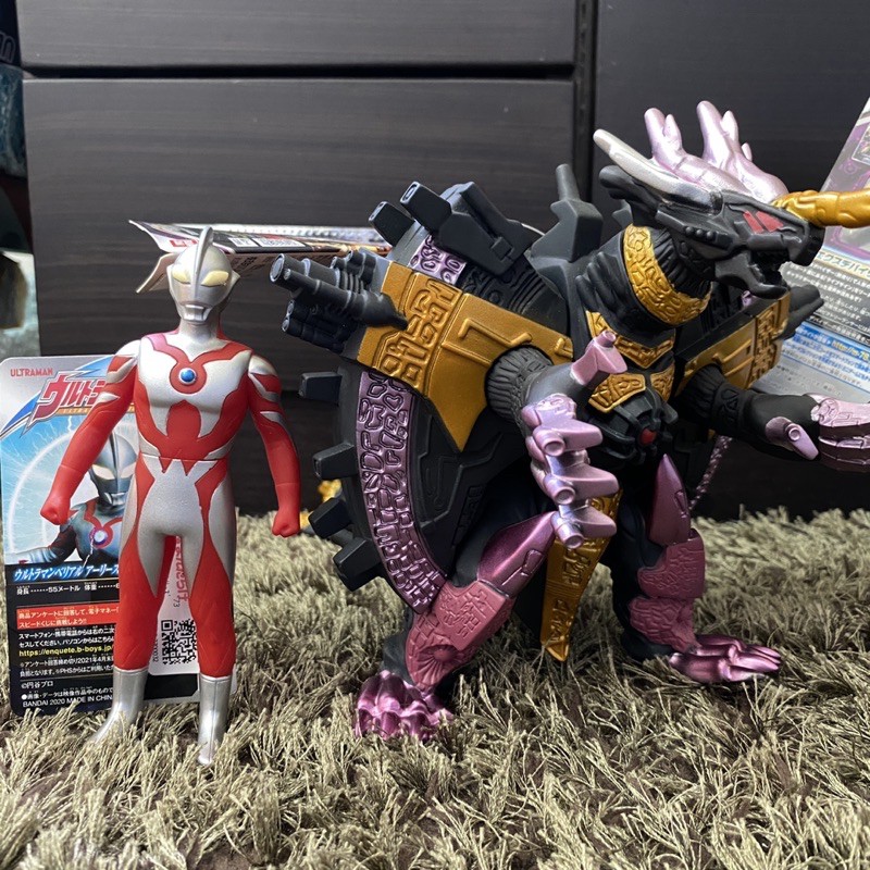 100% Original Bandai DX kaiju Gilbaris / Final Form Greeza. Big Sofubi ...