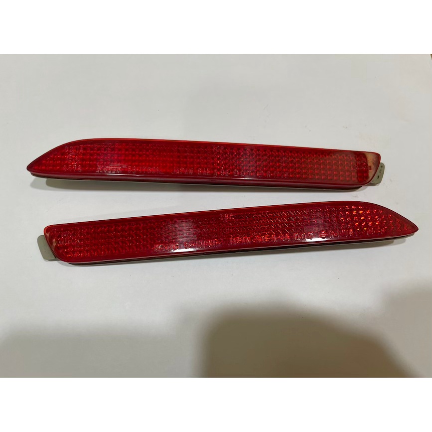 TOYOTA VELLFIRE ANH20 / WISH ZGE20/ CAMRY REAR BUMPER REFLECTOR Red ...