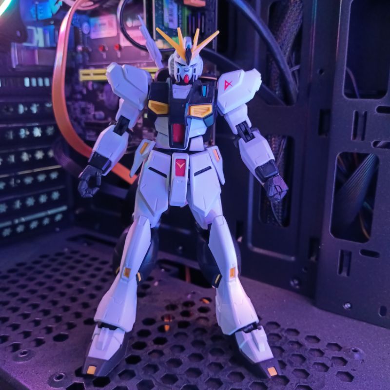Gundam Universe: Nu Gundam (Back in Box)+ free sticker | Shopee Malaysia