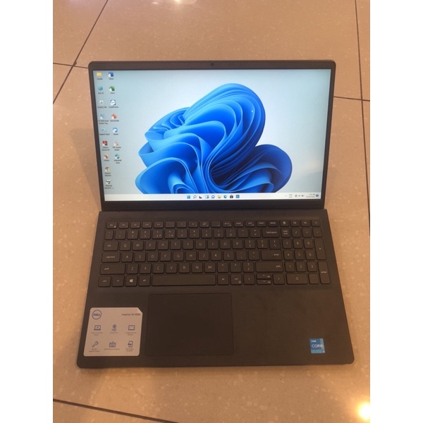 Dell inspiron 3000 intel core i3 11th generation 4 Gbmemory 256 Gb Ssd ...