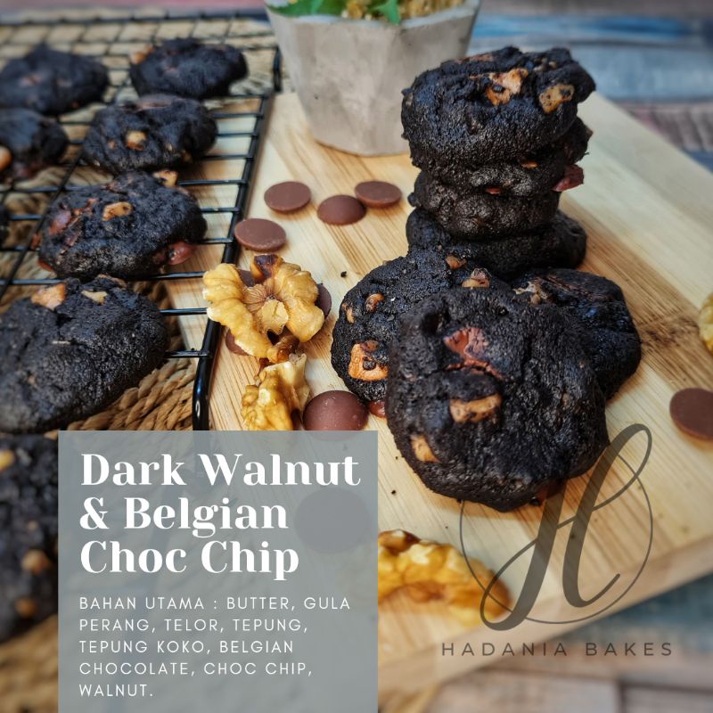 Dark walnut and belgian chocolate chip cookies biskut raya | Shopee ...