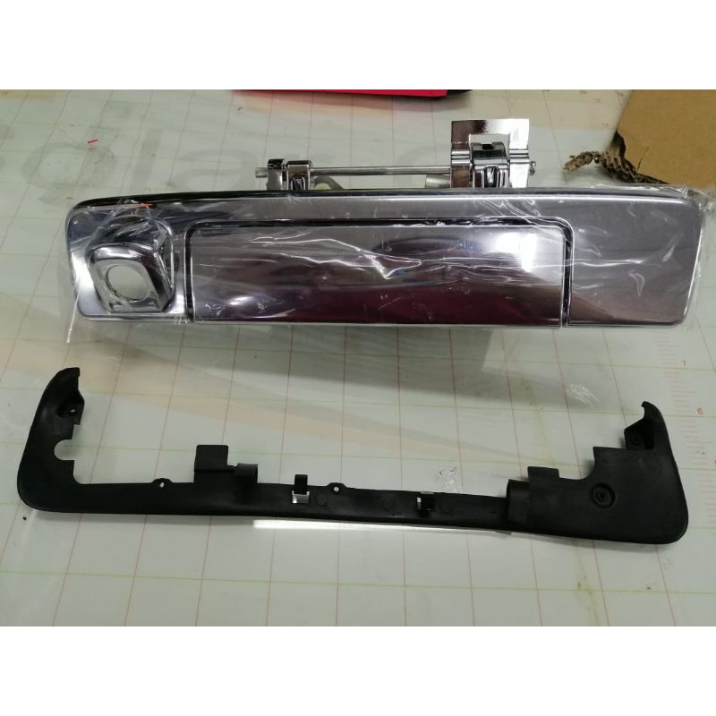 2016-2020 ISUZU DMAX TAILGATE HANDLE WITH REVERSE CAMERA | Shopee Malaysia