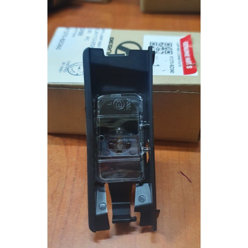 Perodua Axia Myvi 2018 License Number Plate Lamp 81270-BZ060 Original ...