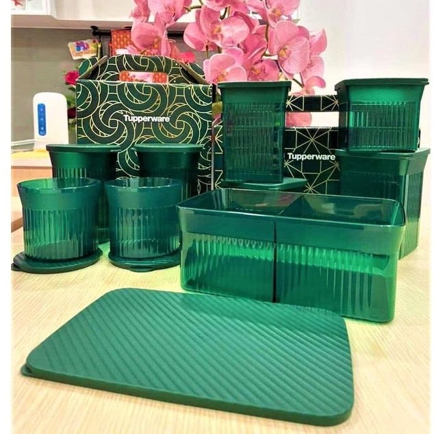 12 Types: Tupperware Elegant Square Set Or Elegant Round Set/ Snack It ...