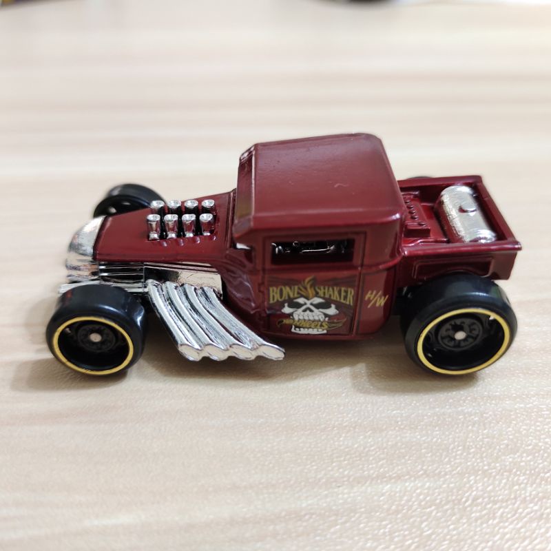 LSCC Hot Wheels Monster Trucks Pack Bone Shaker 1/64 Gross Red | Shopee ...