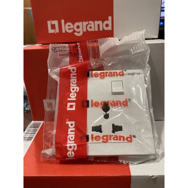 LEGRAND GALION 282434 13A 1 GANG MULTISTANDARD SWITCHED SOCKET WHITE ...