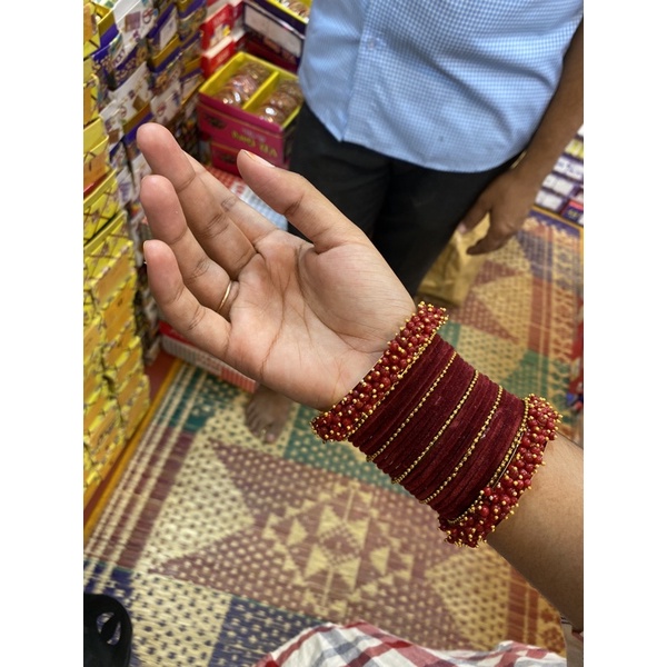 Velvet bangle with pearl ( Maroon ) | Shopee Malaysia