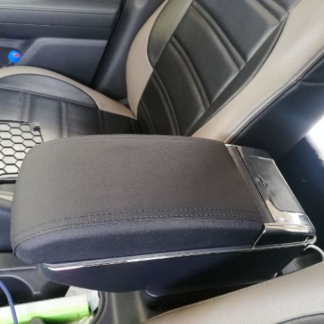 ARM REST XPANDER 2018 WITH USB PORT | Shopee Malaysia