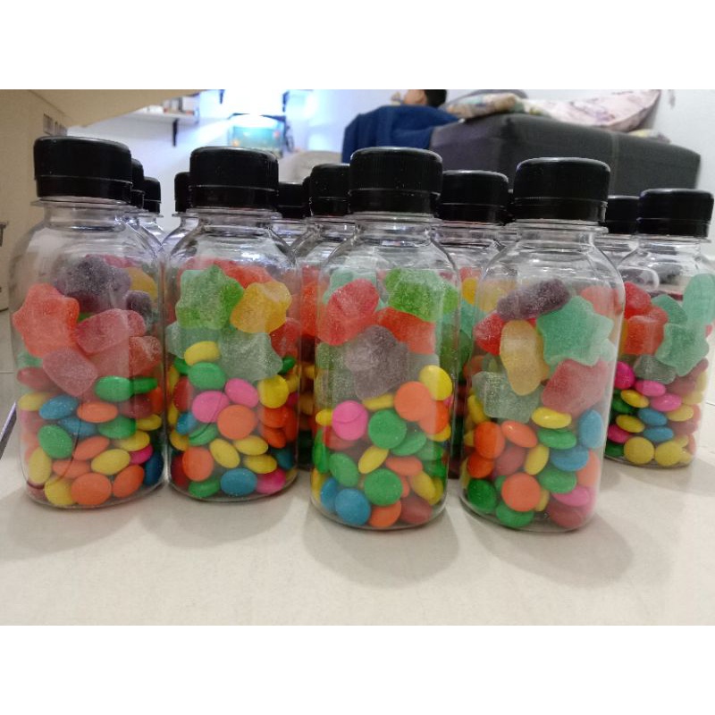 DOORGIFT KANAK2. GULA2 SMARTIES + GUMMY + STICKER TQ (50PCS) | Shopee ...