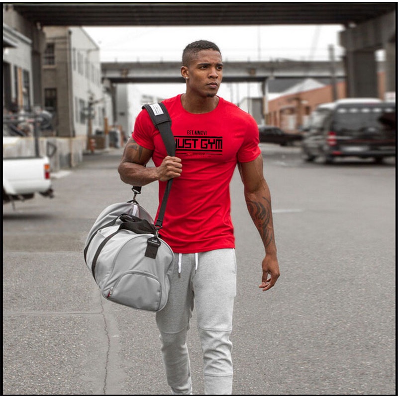 Muscular man graphic print T-shirt gym bodybuilding fitness slim ...