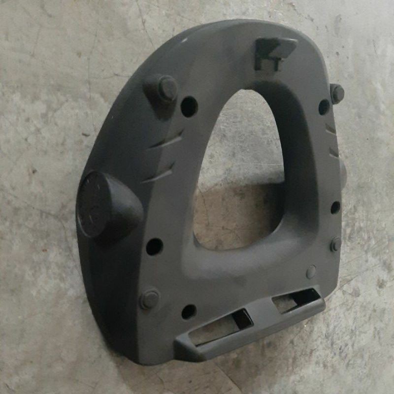 (Used)top box plate givi | Shopee Malaysia