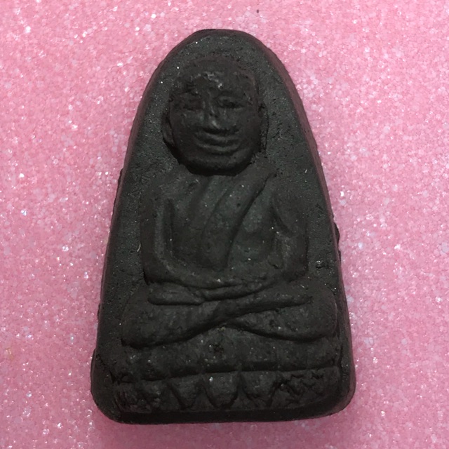 Thai amulet ( 比赛含证卡第三名）LP Thuad M16 2534 阿赞农经典M16龙婆托牌 BE 2534 | Shopee ...