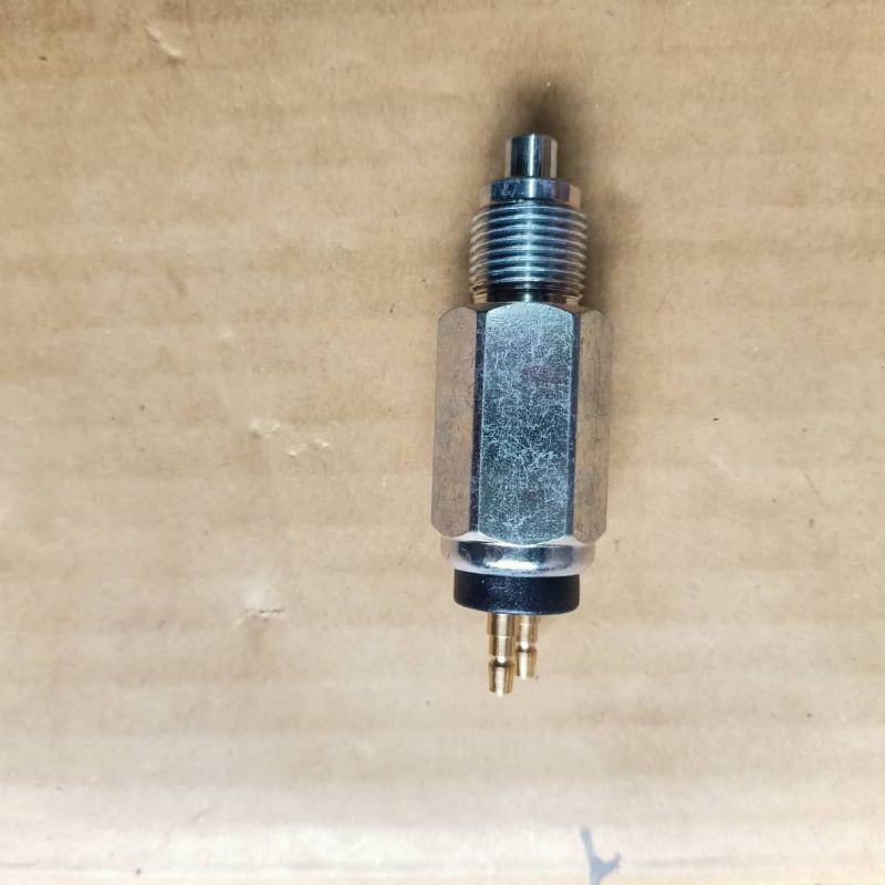 (GB-252) NISSAN UD LORRY REVERSE SWITCH | Shopee Malaysia