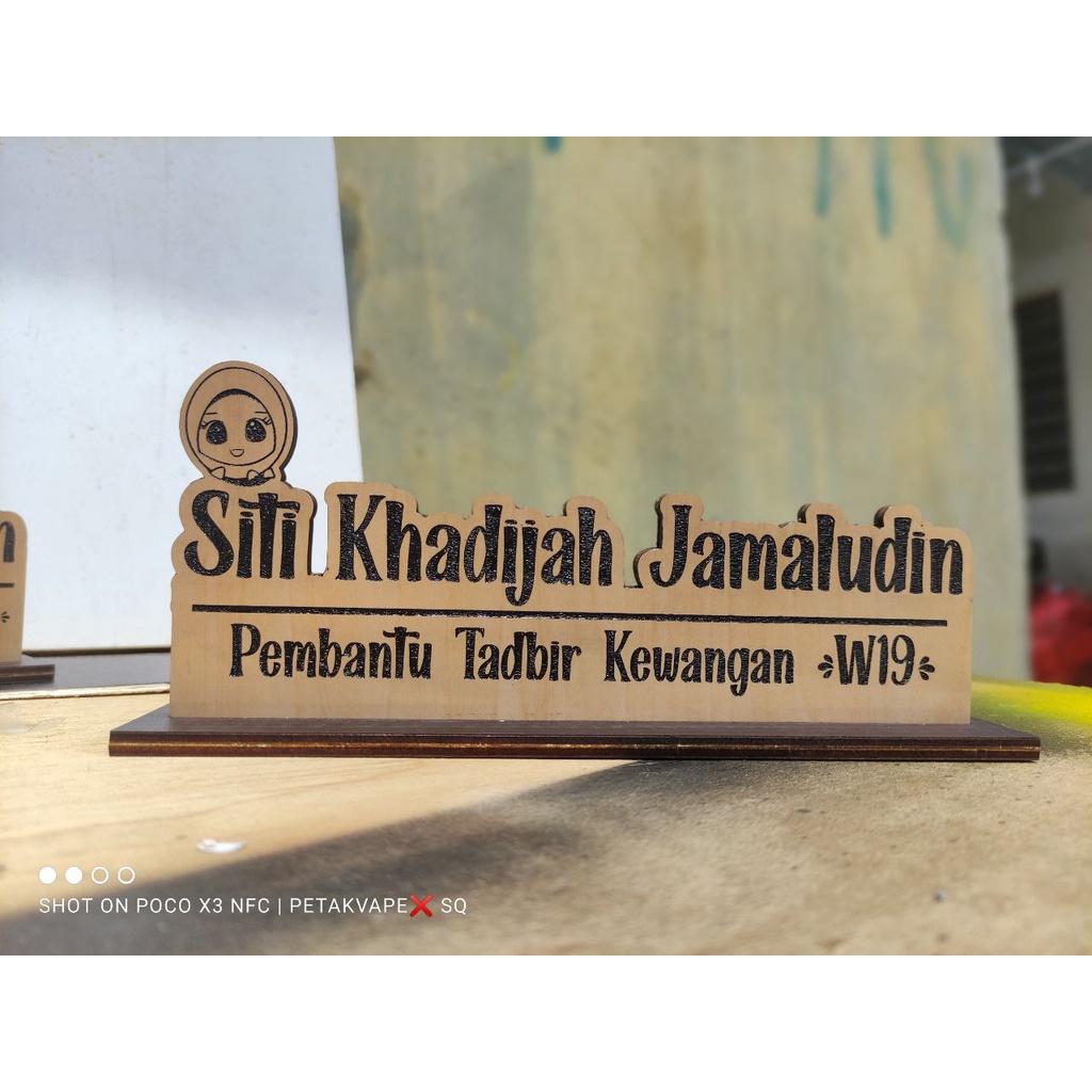 CUSTOM WOOD NAME STAND PLATE / STAND NAMA / TABLE TOP NAME MURAH ...