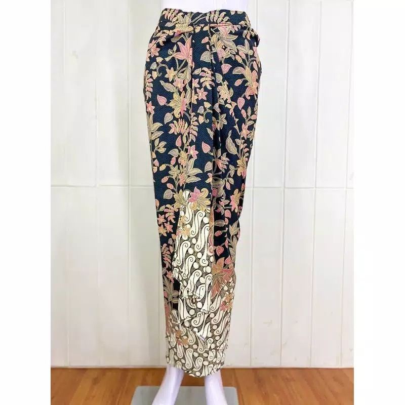 Batik ruffled skirt / modern batik skirt / span skirt / wedding batik skirt | Shopee Malaysia