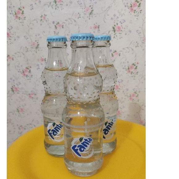READY FANTA PUTIH SODA PUTIH KEMASAN BOTOL 200ML SODA TAWAR | Shopee ...