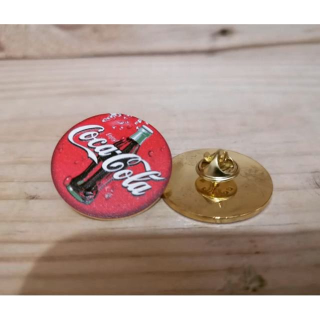 Coca Cola 3D Bottle Design Pin Badge Collection 3cm Diameter | Shopee ...