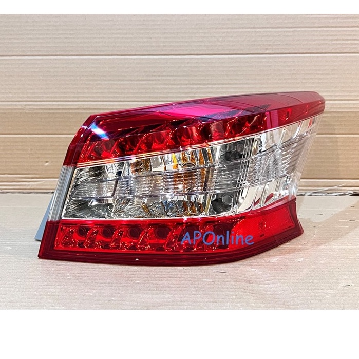 Nissan Sylphy 2013-2016 Tail Lamp / Lampu Belakang (TYC) | Shopee Malaysia