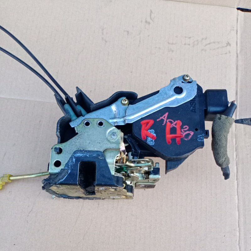 toyota Estima Acr30 Door Lock | Shopee Malaysia