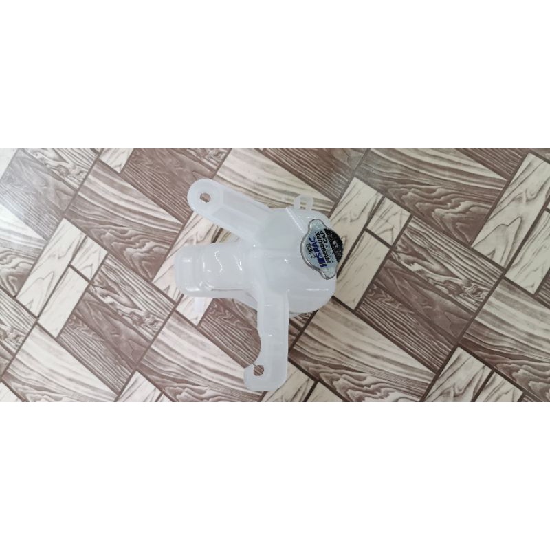 NISSAN NAVARA D23 NP300 2016YEAR RADIATOR SPARE TANK WITH CAP | Shopee ...