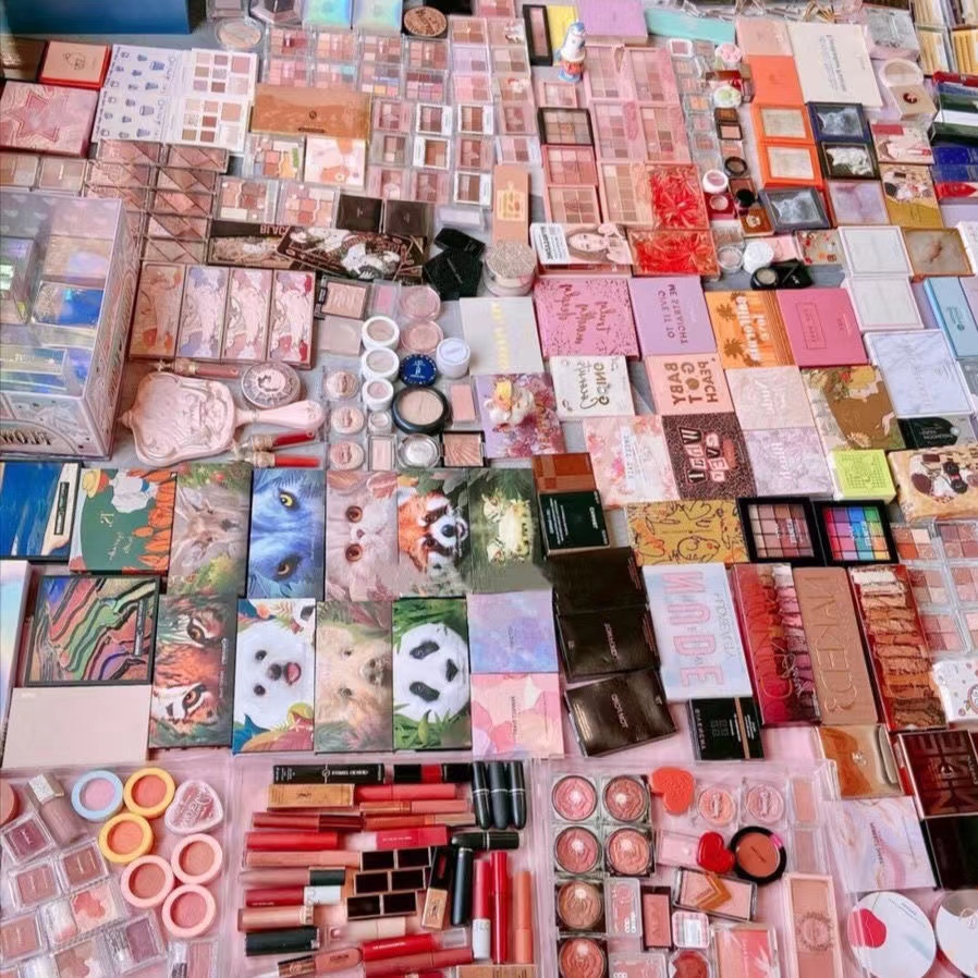 [Surprise Blind Box] Lipstick/Lip Gloss/Eye Shadow/Cosmetics/Random ...