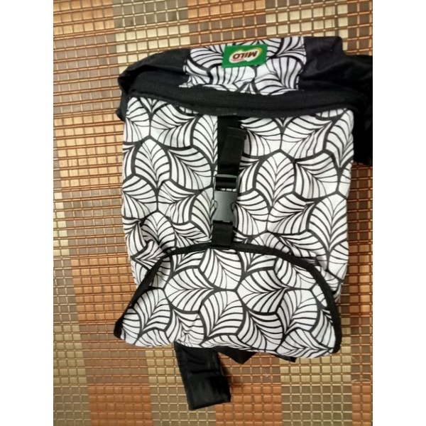 Beg galas atau pouch beg brand Milo. | Shopee Malaysia