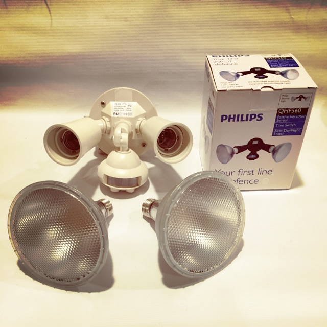 PHILIPS TWIN PIR SENSOR LIGHT complete with 2 x 18W PAR38 LED SPOTLIGHT ...
