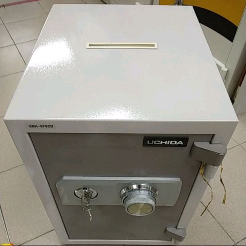 Peti Besi Uchida Japan 57kg Kalis Api Siap Lubang Tabung Masjid ...