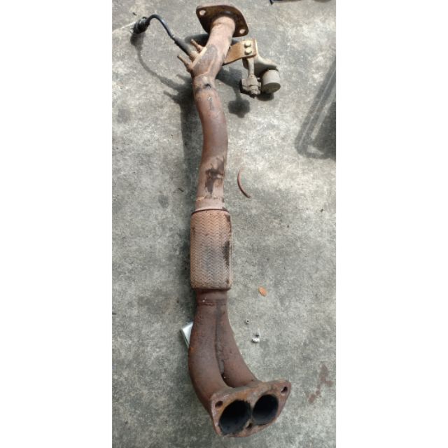 Toyota Corolla AE111 exhaust manifold middle piping with oxygen sensor ...