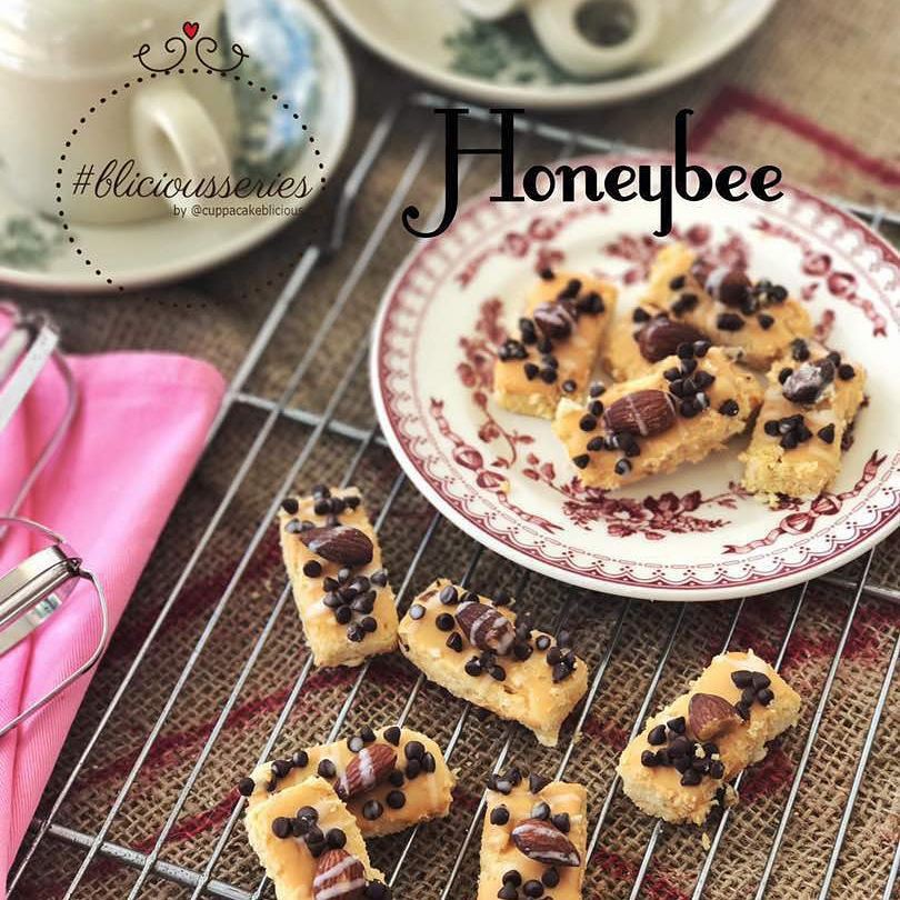 HoneyBee Kuih Biskut Pre Order Raya by Blicious Series | Shopee Malaysia