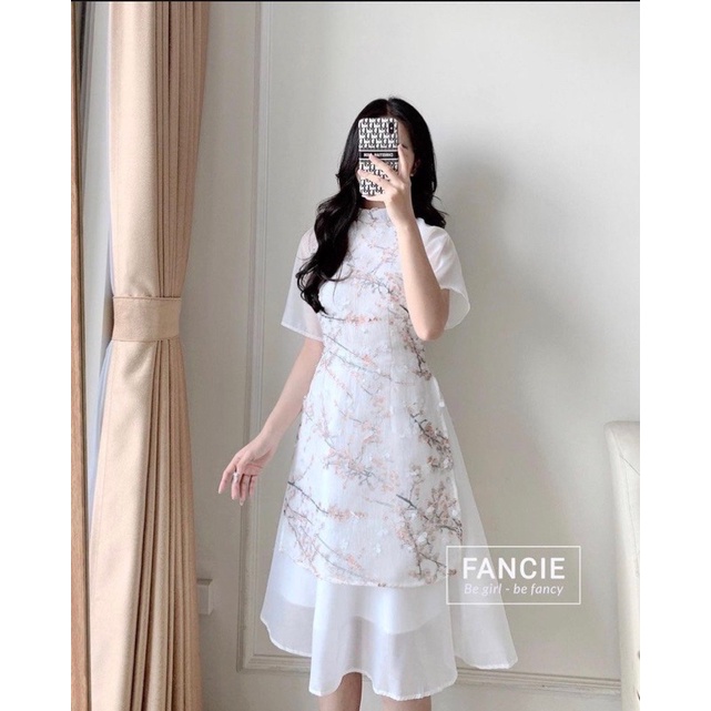 [Ao Dai Model] Innovative Tet Ao Dai Tet Ao Dai With Embroidered Flower ...